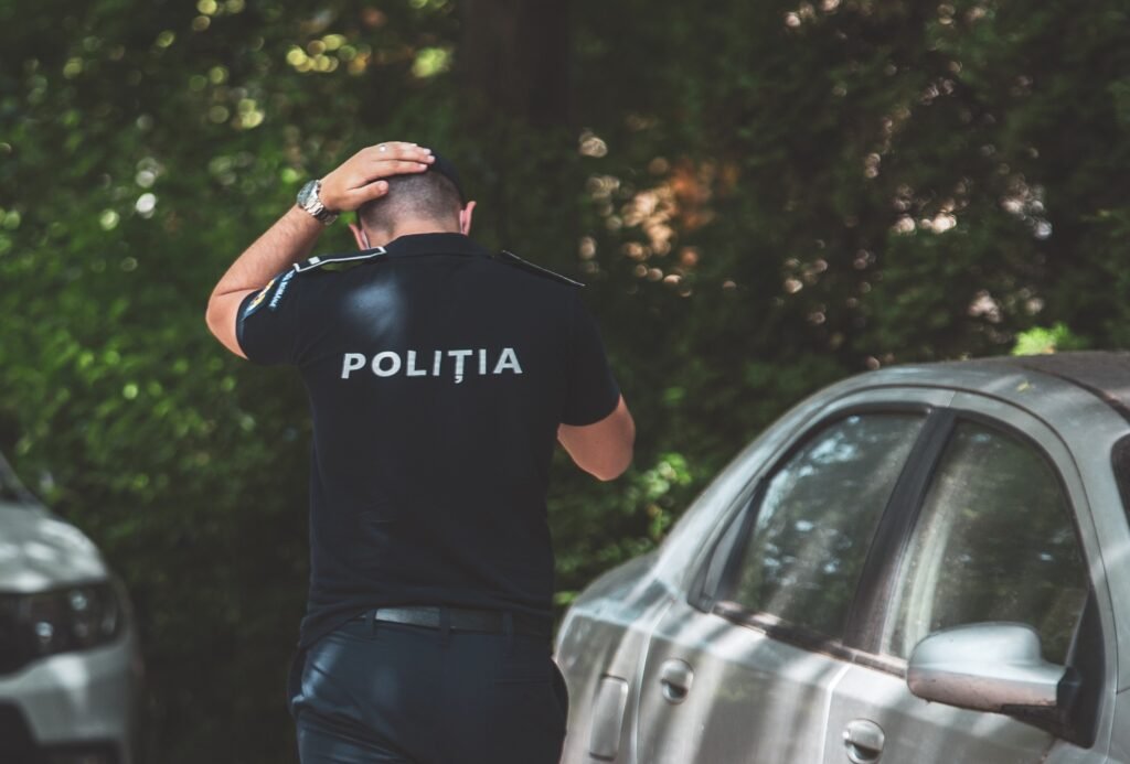 Polițist din Ialomița, trimis în judecată pentru 400 de lei mită - Alo ...